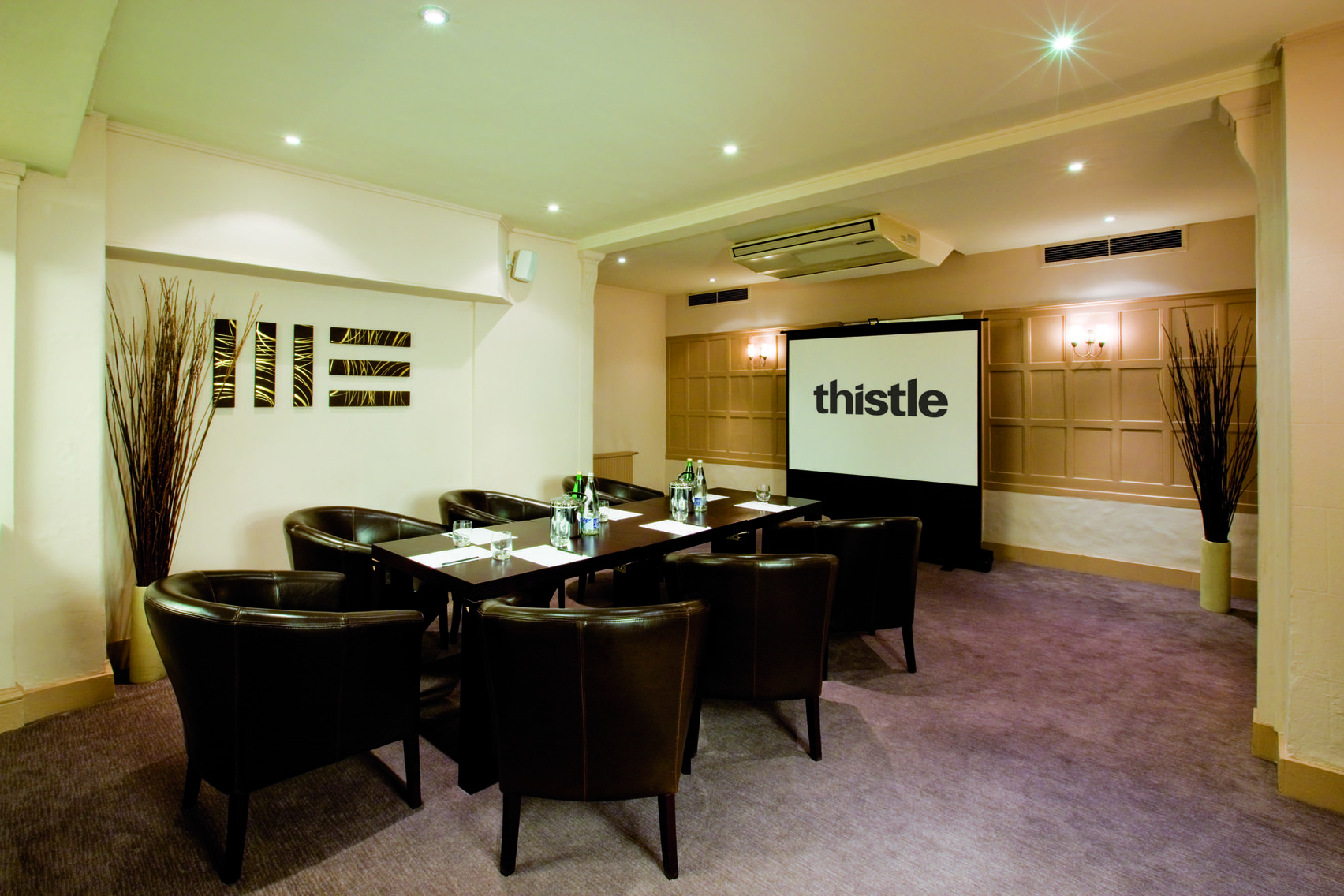 Book Cellar Bar, Thistle Bloomsbury Park (London) – HeadBox