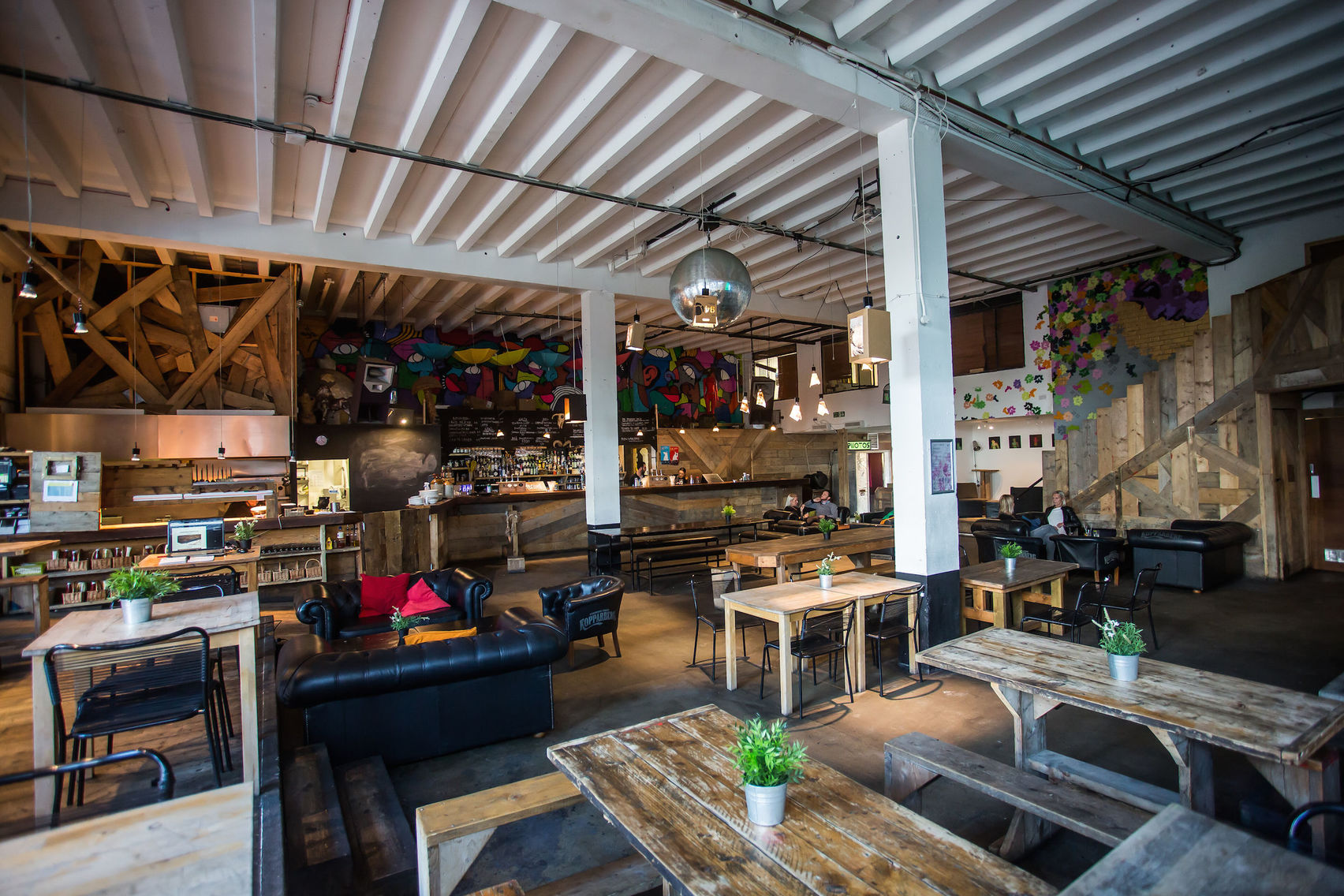 Book Exclusive Hire, Number 90 (London) – HeadBox