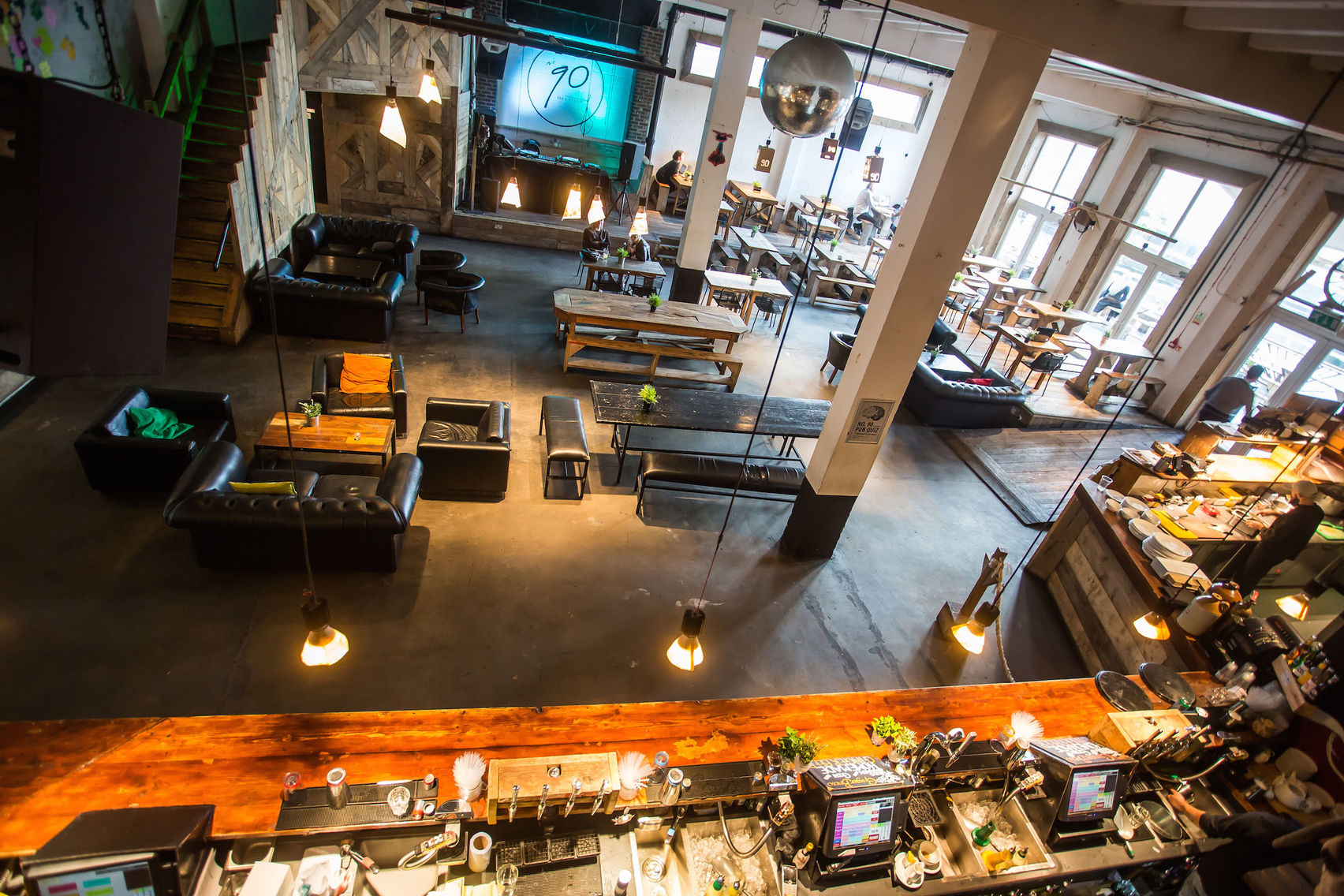 Book Exclusive Hire, Number 90 (London) – HeadBox