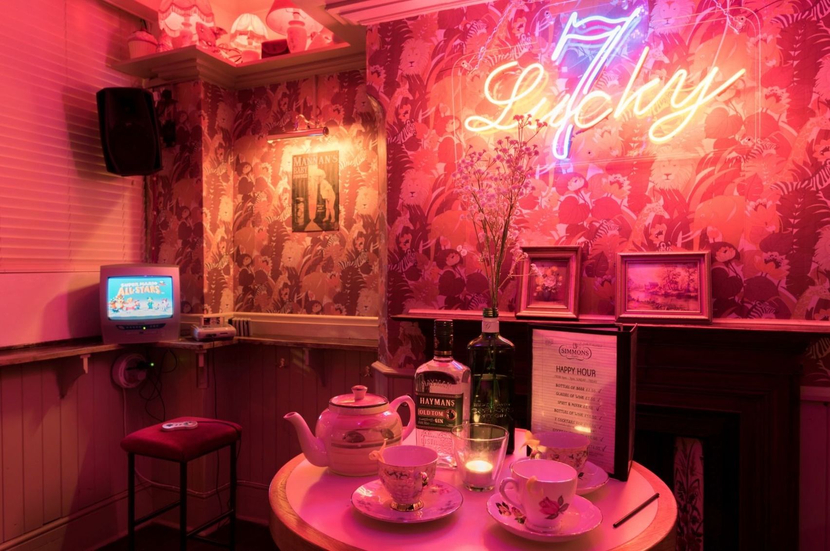 Book Full Venue Hire, Simmons | Soho (London) – HeadBox