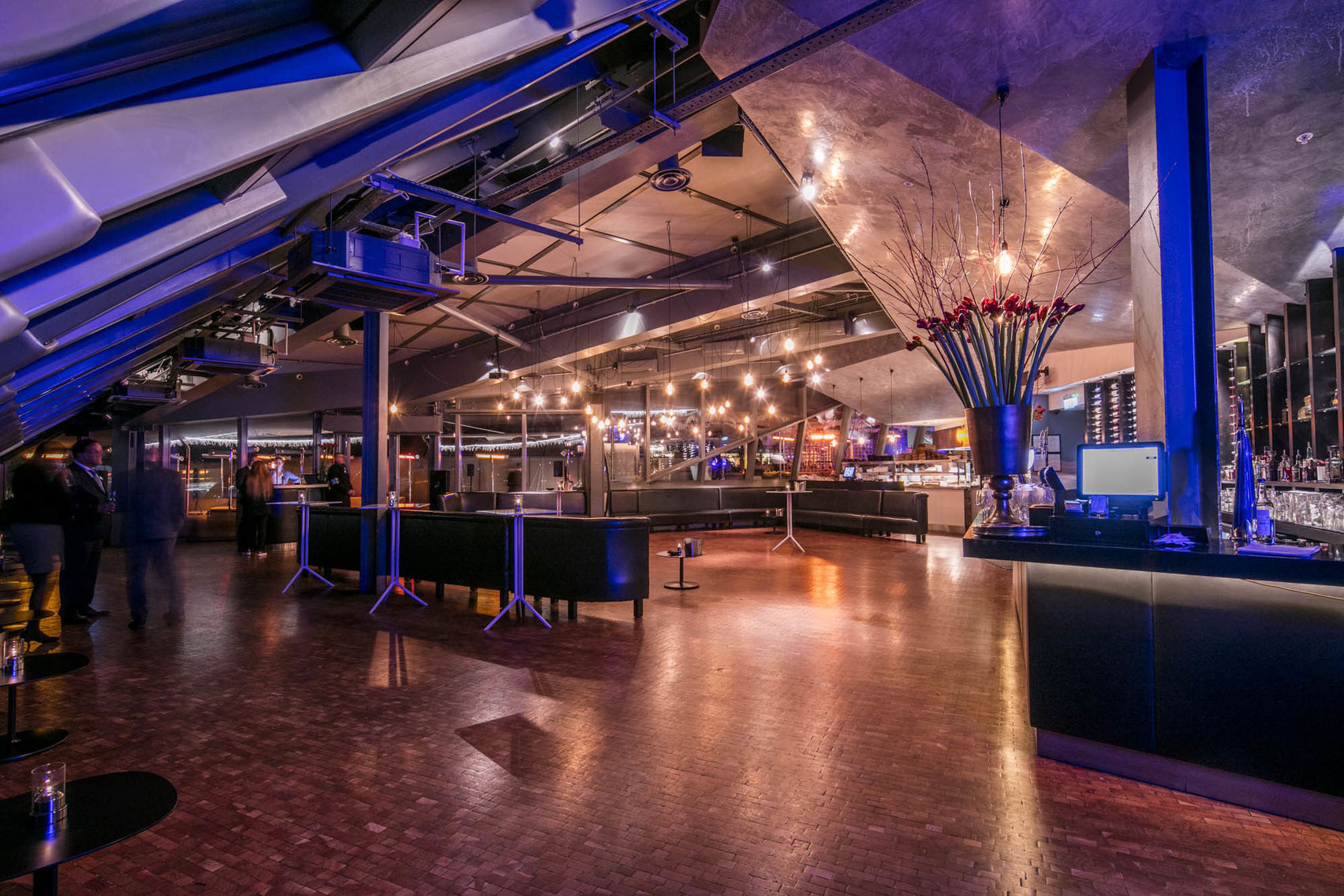 Book Restaurant, Bar and Lower Terrace, Madison (London) – HeadBox